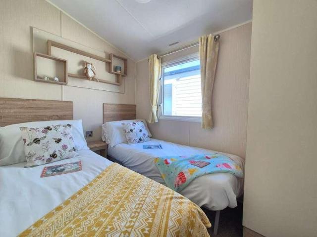 2 bed property for sale
