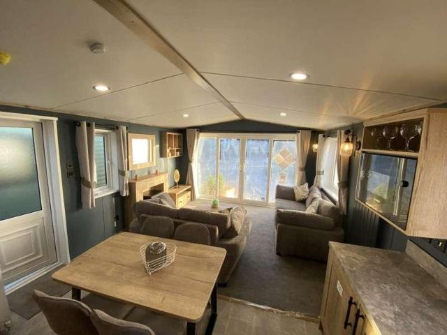 2 bed property for sale