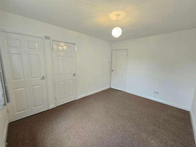 2 bed property for sale