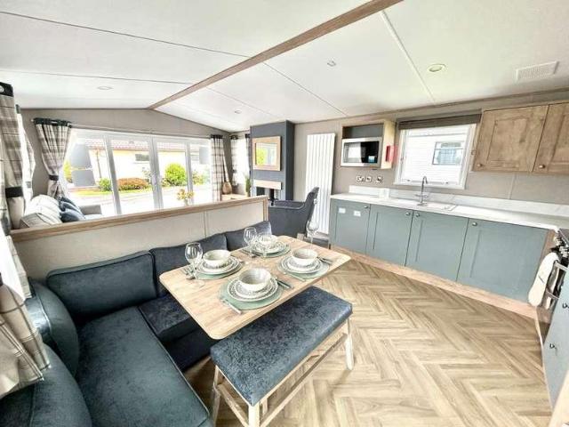 2 bed property for sale