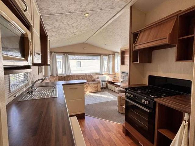 2 bed property for sale