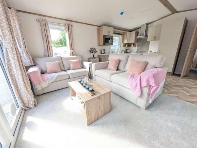 2 bed property for sale