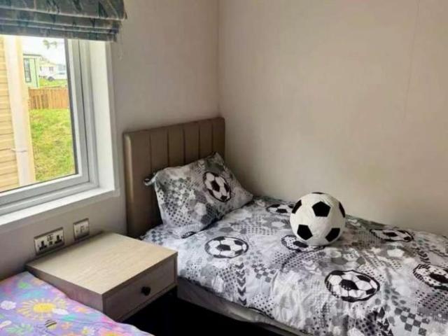 2 bed property for sale