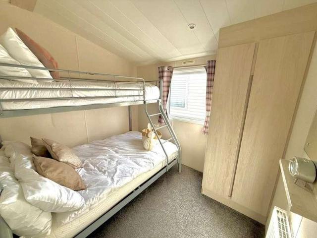 2 bed property for sale