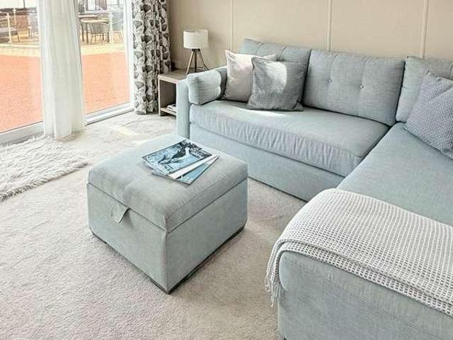 2 bed property for sale