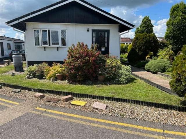 2 bed property for sale