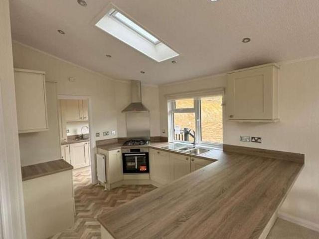 2 bed property for sale