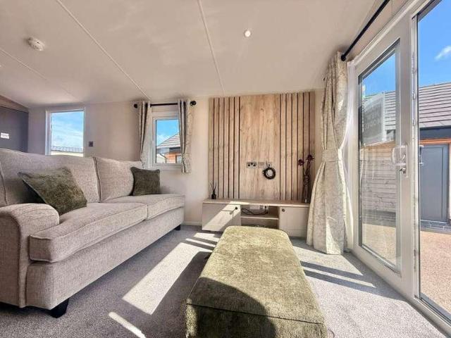2 bed property for sale