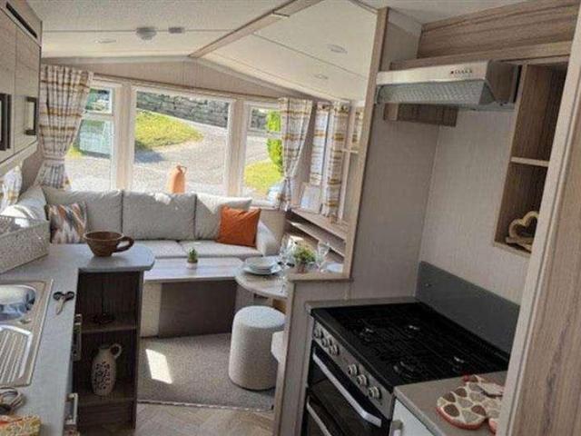 2 bed property for sale