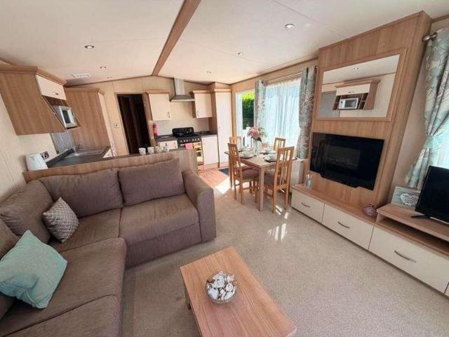 2 bed property for sale