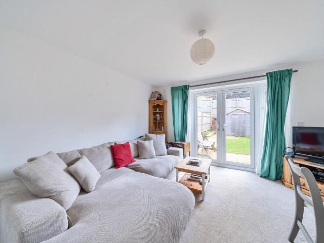 2 bed property for sale