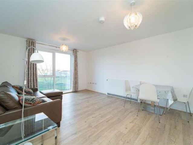 2 bed property for sale