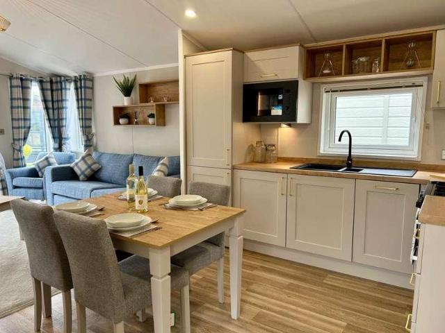 2 bed property for sale