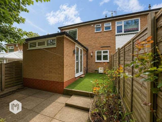 2 bed property for sale