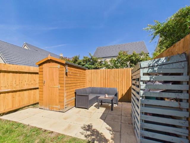 2 bed property for sale