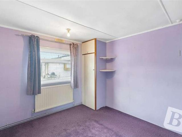 2 bed property for sale