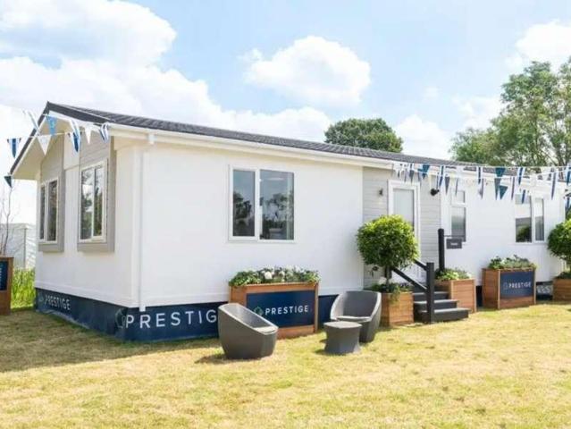2 bed property for sale