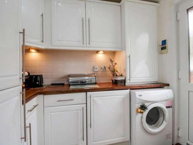 2 bed property for sale
