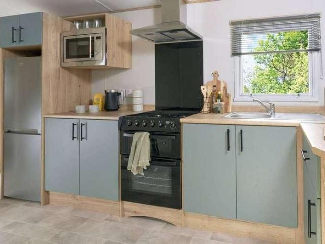 2 bed property for sale