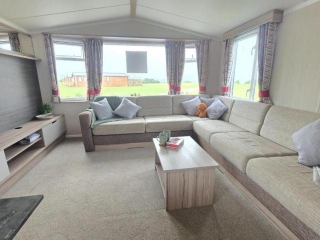 2 bed property for sale
