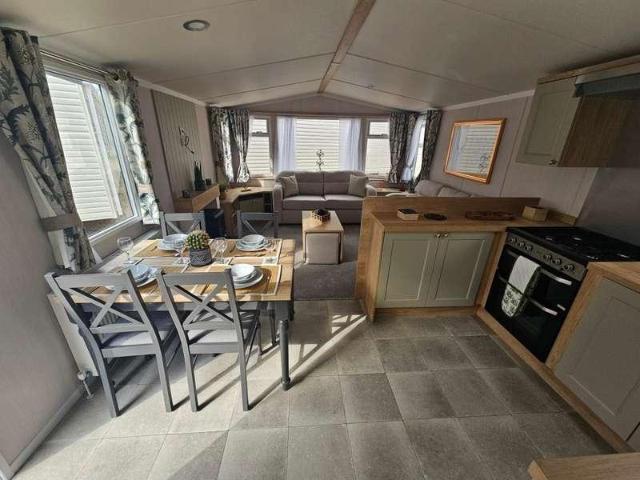 2 bed property for sale