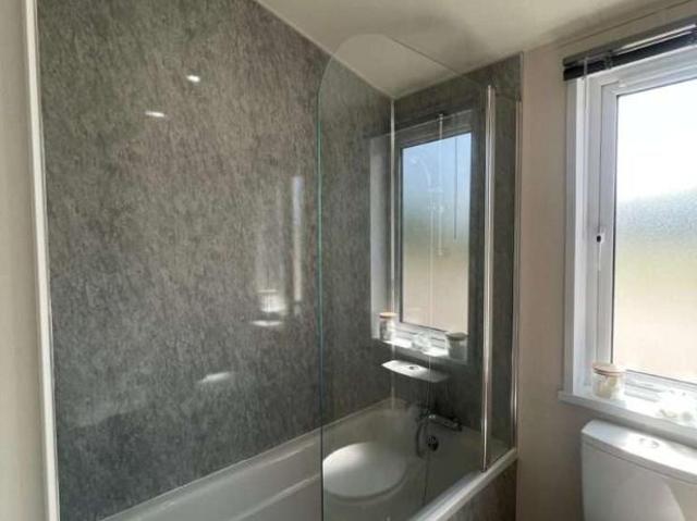 2 bed property for sale