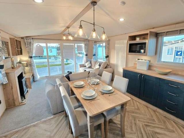 2 bed property for sale