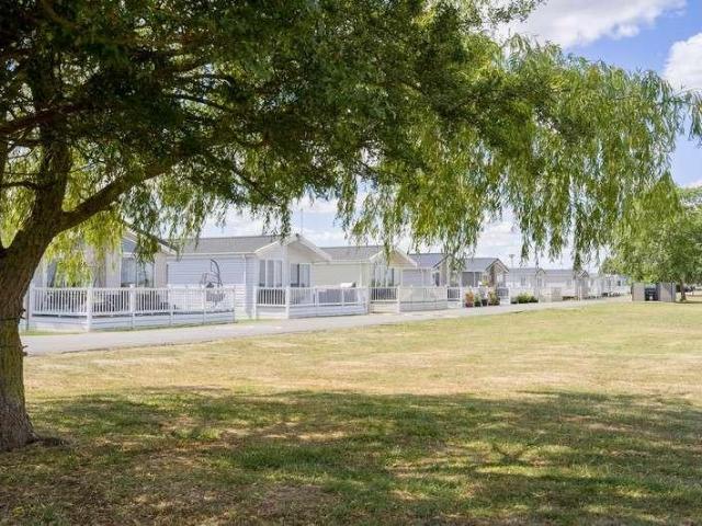 2 bed property for sale