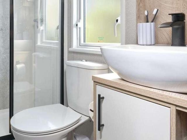 2 bed property for sale