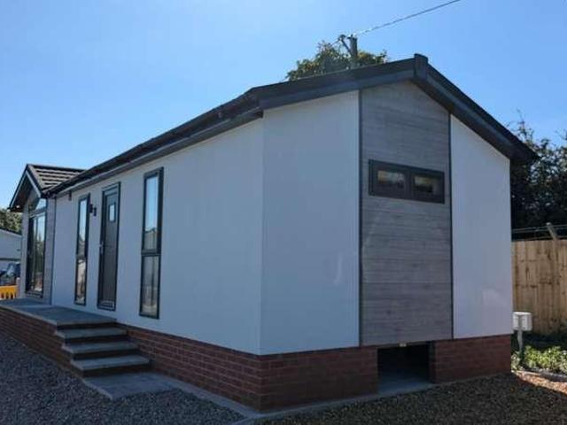 2 bed property for sale