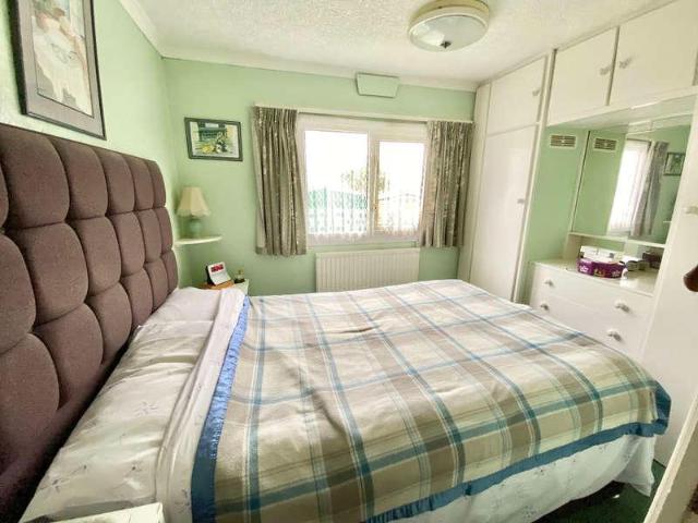 2 bed property for sale
