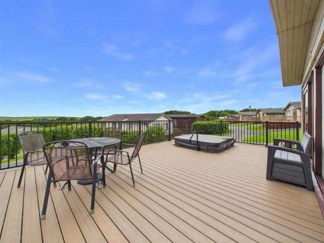 2 bed property for sale