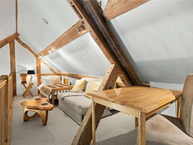 2 bed property for sale