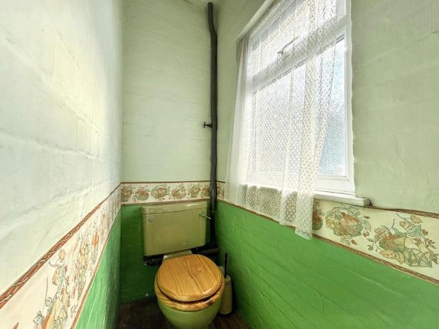 2 bed property for sale