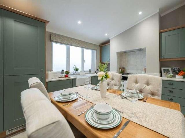 2 bed property for sale