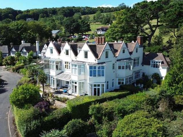 2 bed property for sale