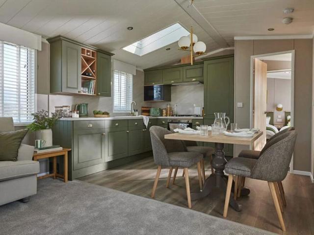 2 bed property for sale