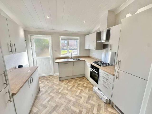 2 bed property for sale