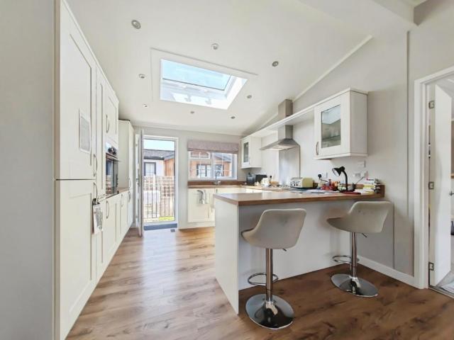 2 bed property for sale