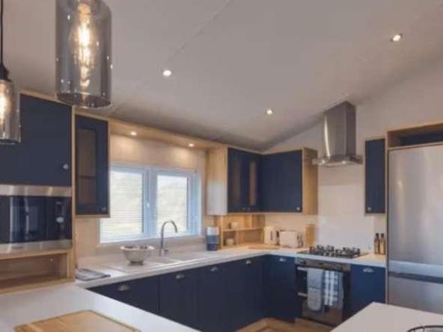 2 bed property for sale