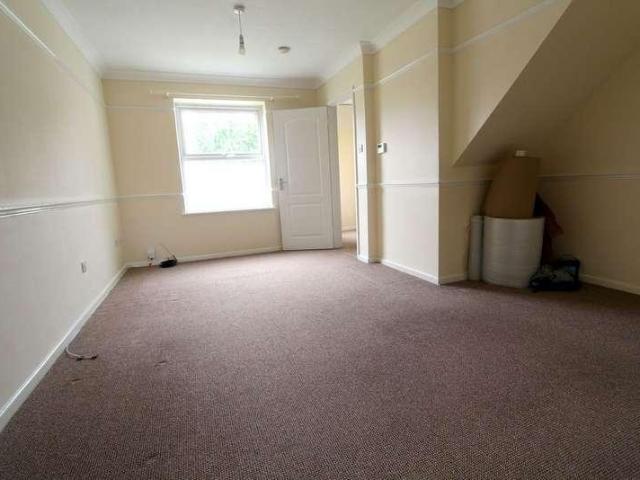 2 bed property for sale