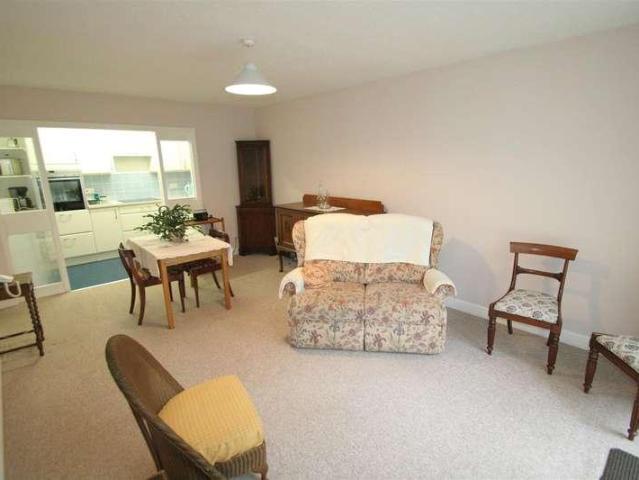 2 bed property for sale