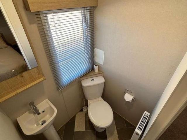 2 bed property for sale