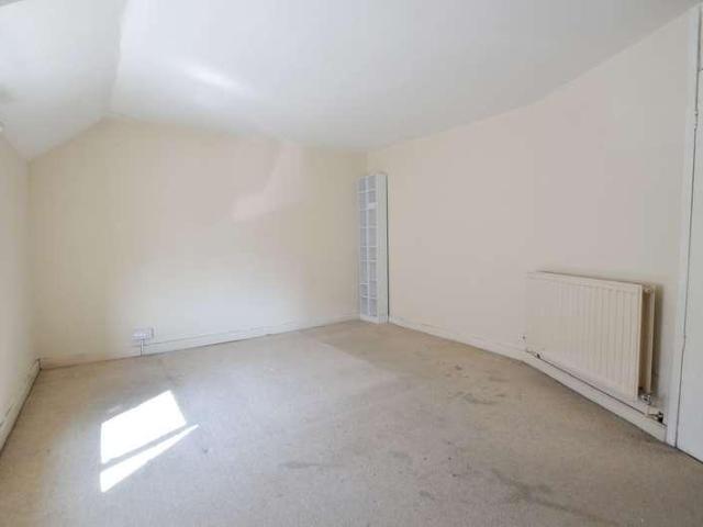 2 bed property for sale