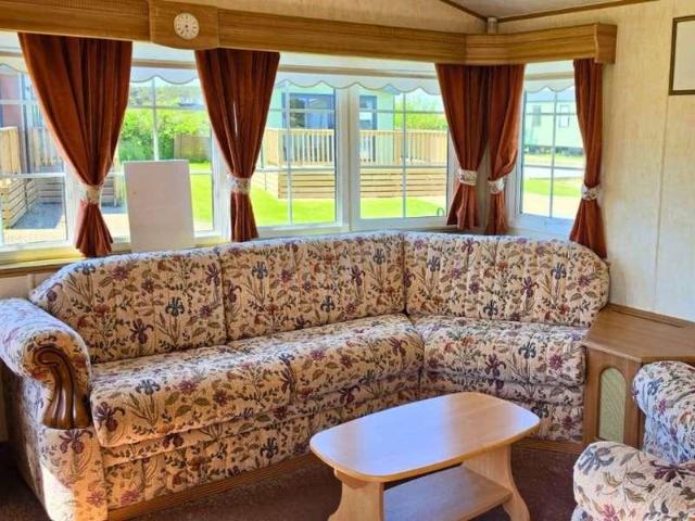 2 bed property for sale