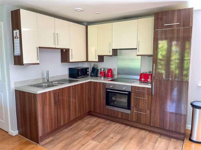 2 bed property for sale