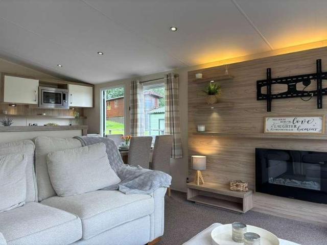 2 bed property for sale