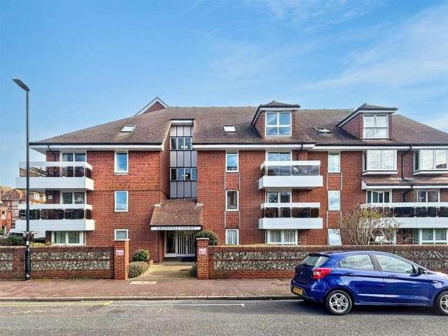 2 bed property for sale