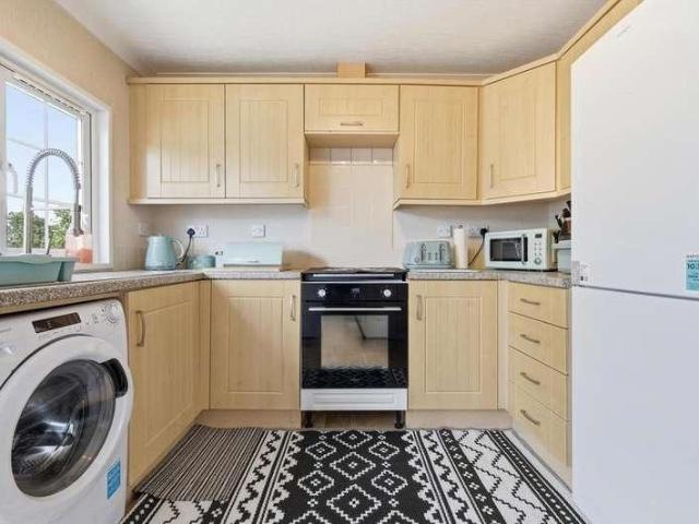 2 bed property for sale