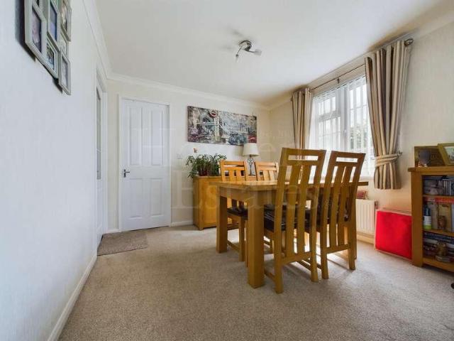 2 bed property for sale